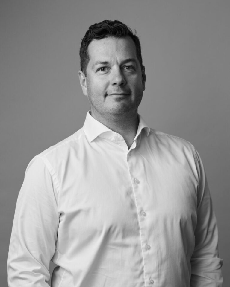 Team – Hawk Infinity