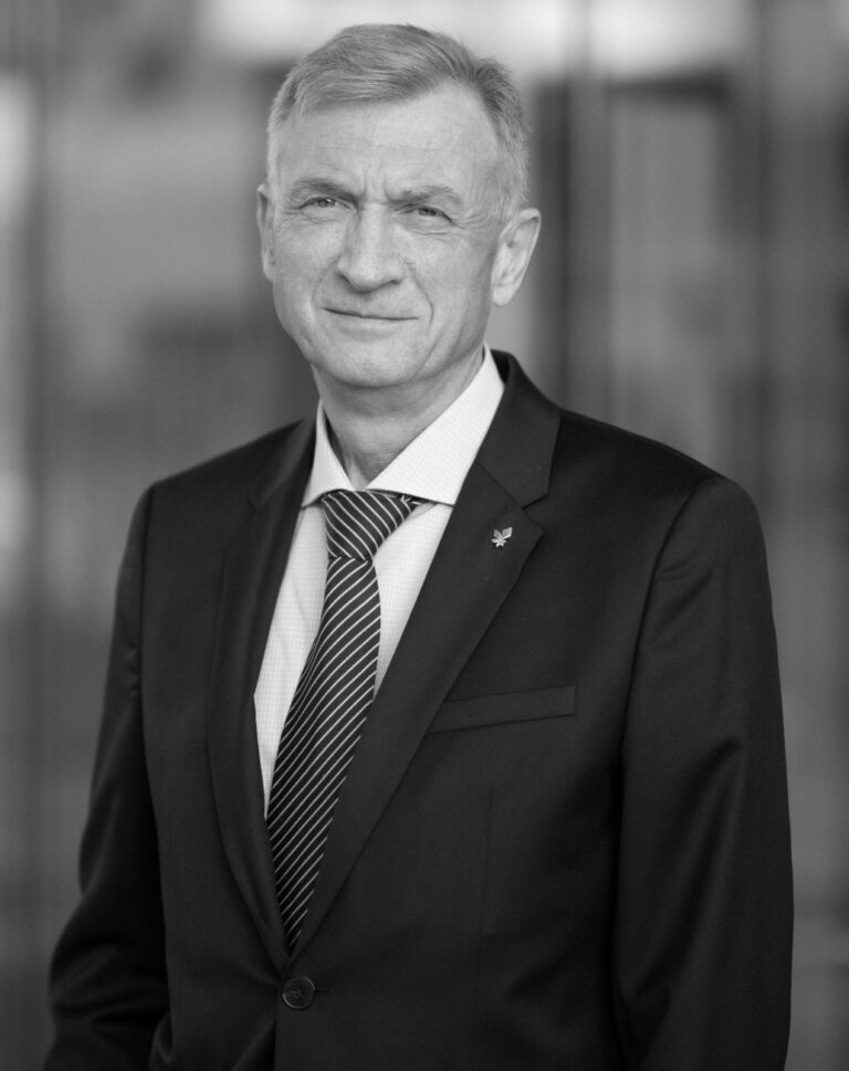 Team – Hawk Infinity